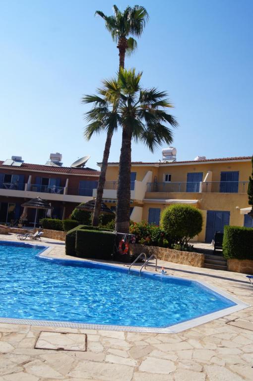 Regina Gardens Lovely Apartment in Paphos - Traveleto