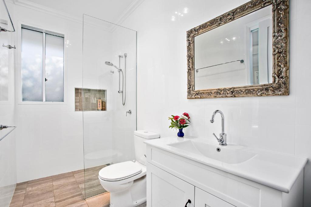 Jetty Splendour Guest Bedroom with Bathroom en-suite B'nB in Coffs ...
