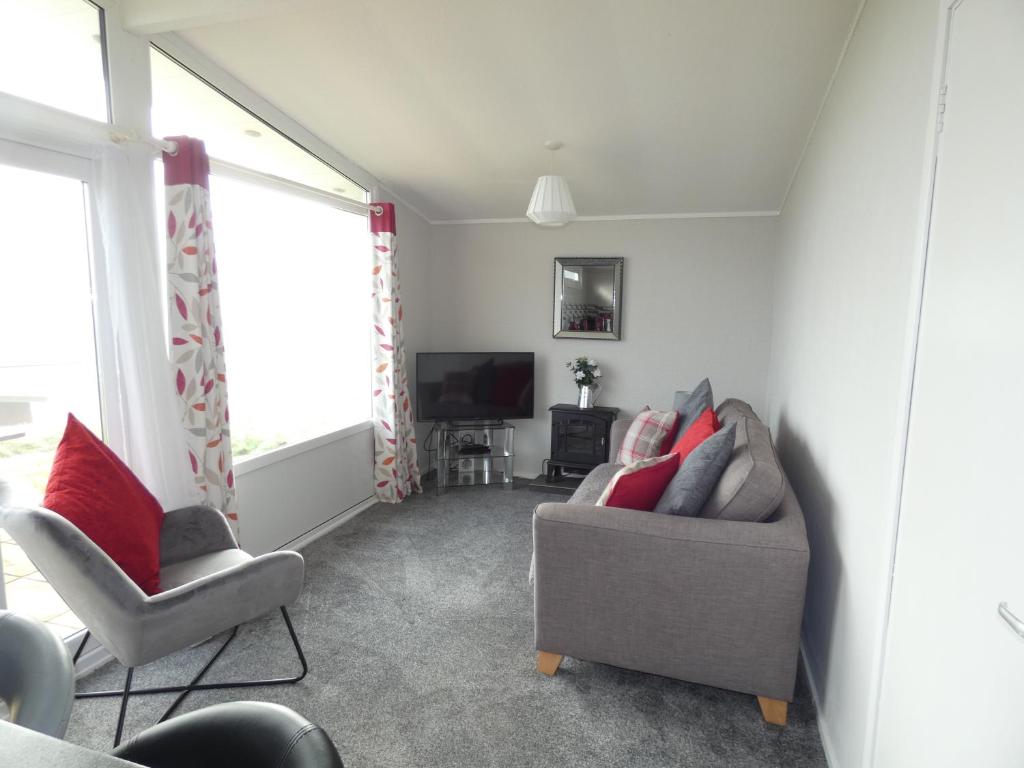 Lodge 54 Elmrise Park in Llanstephan - Traveleto