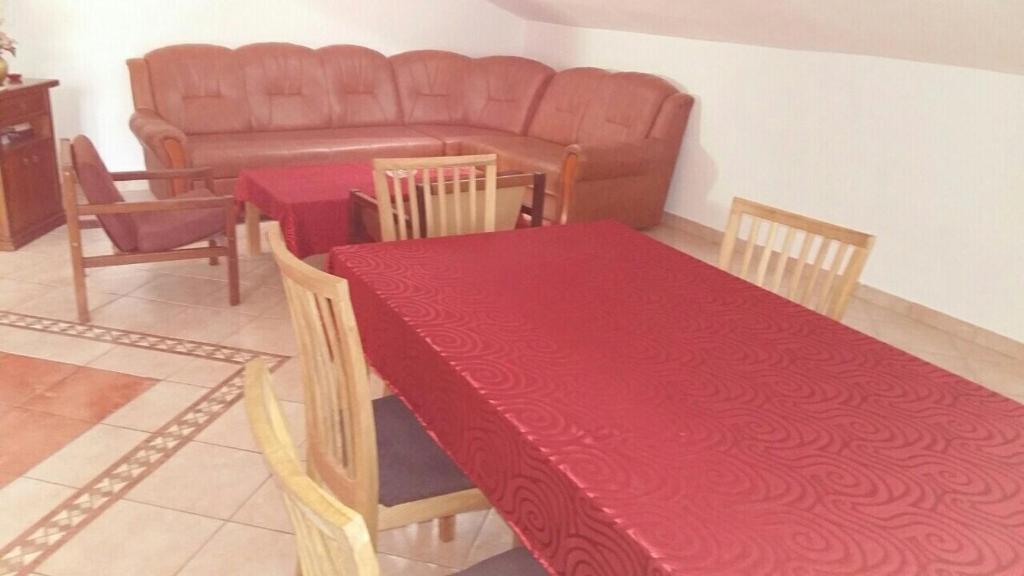 Apartments Husanovic in Mokošica - Traveleto